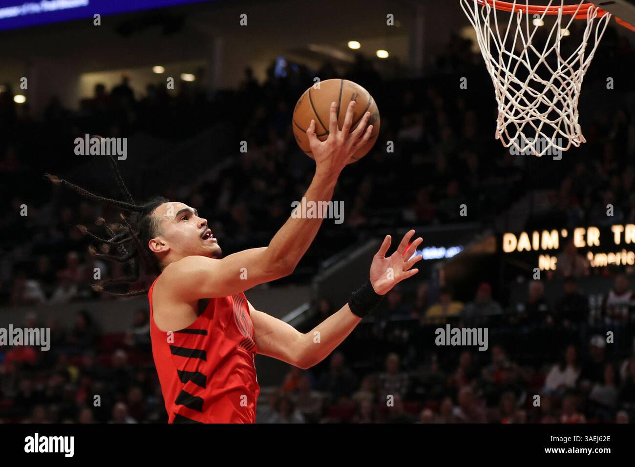 Portland Trail Blazers guard Dalano Banton (5) drives to the basket ...
