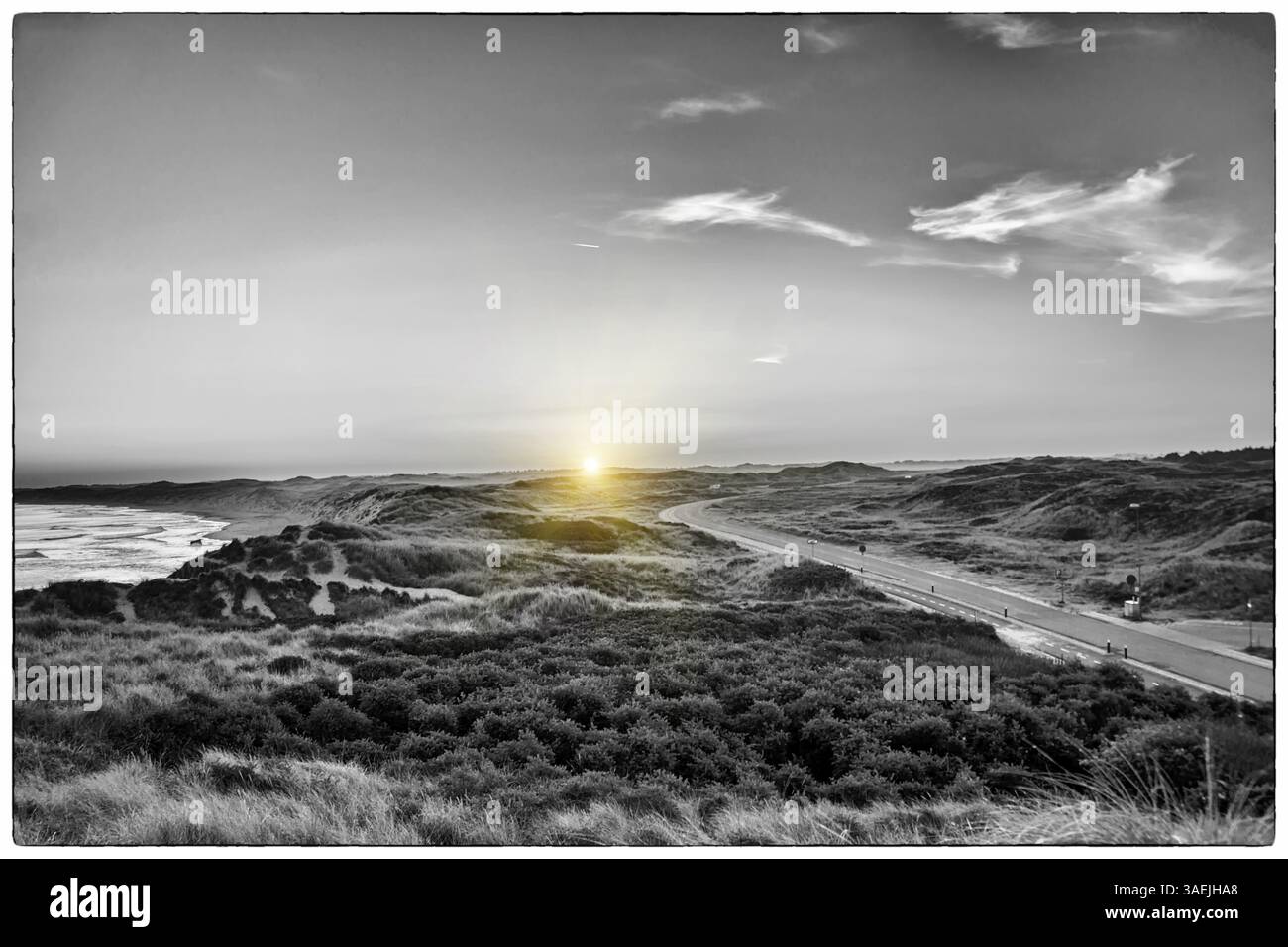 Sea waves coast Cut Out Stock Images & Pictures - Alamy