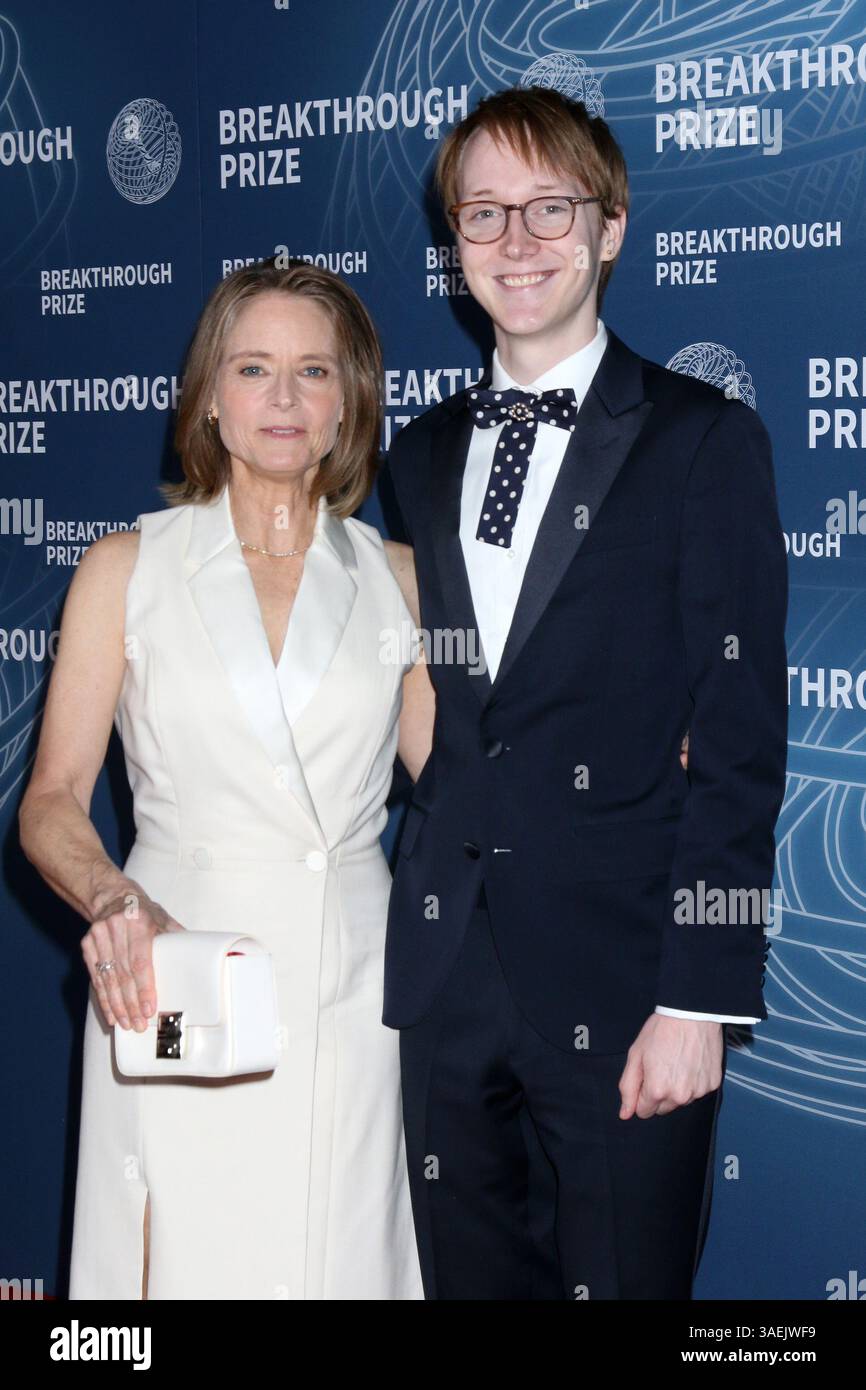 Santa Monica, USA. 7, April, 2025. Pictured left to right, Jodie Foster ...