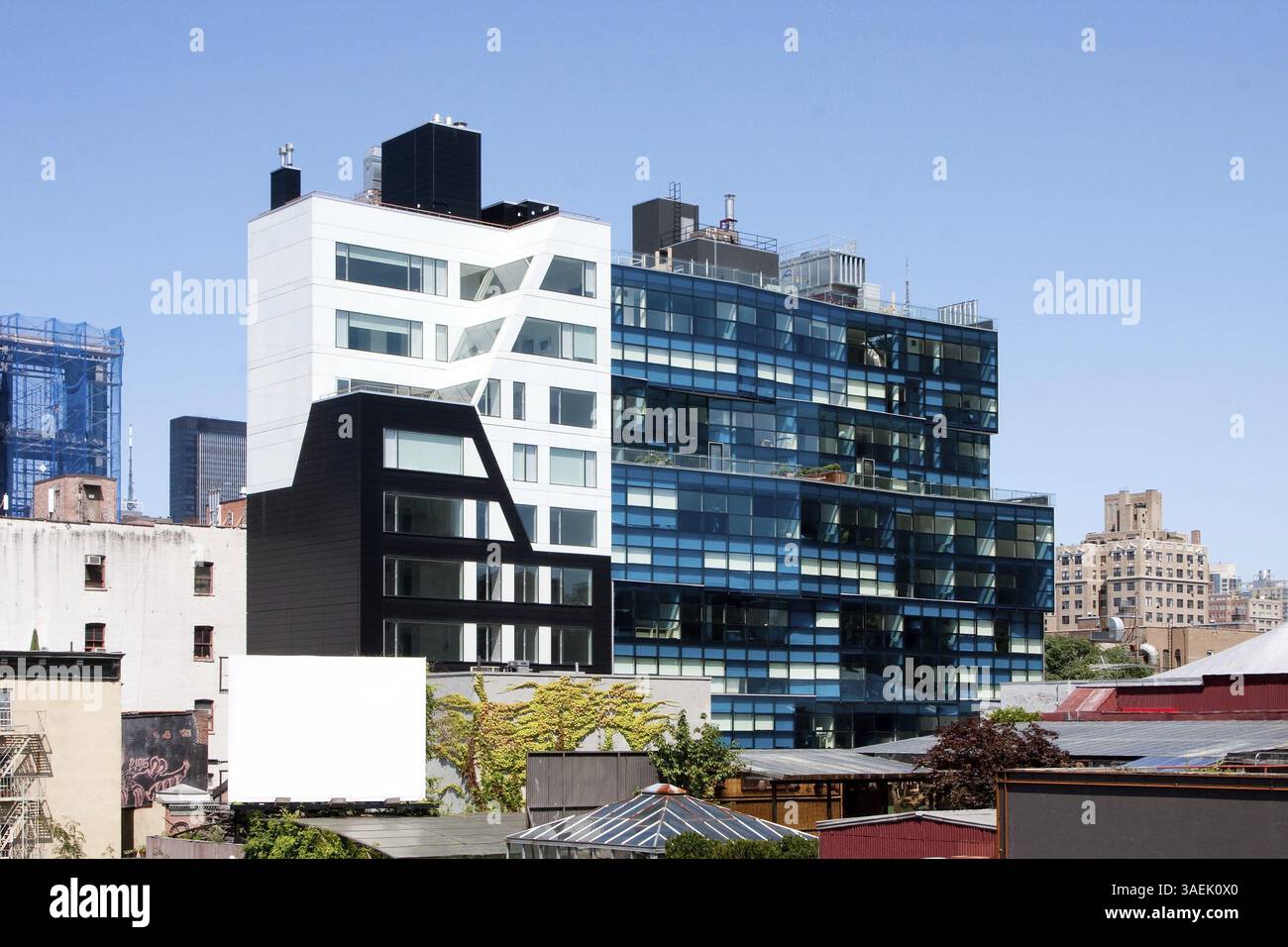 The Chelsea Modern building in the Meet packing district in New York ...