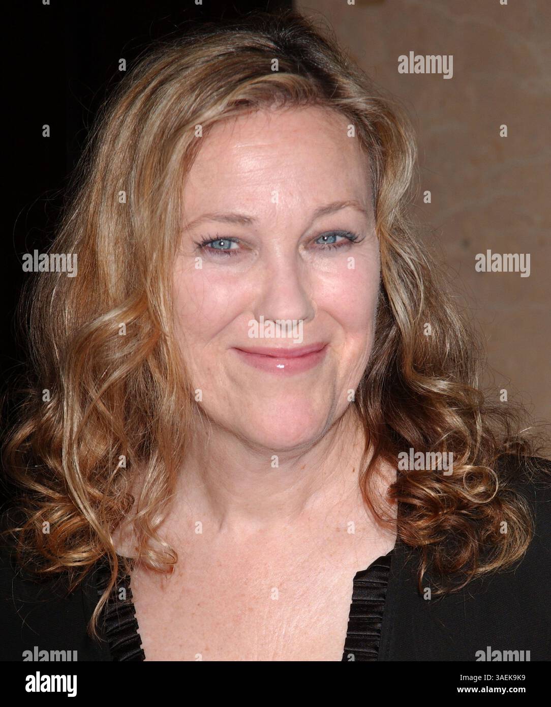 Nov 12, 2004; Beverly Hills, CA, USA; CATHERINE O'HARA at the 19th ...