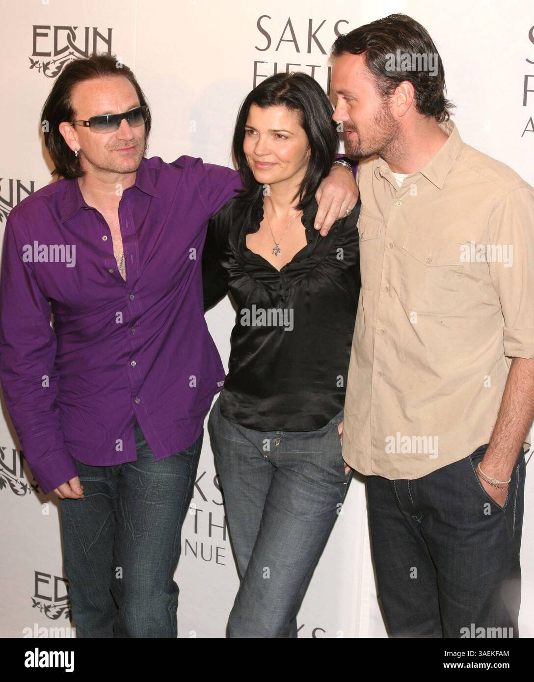 Mar 25, 2005; Los Angeles, CA, USA; Musician BONO of U2 and wife ALI ...