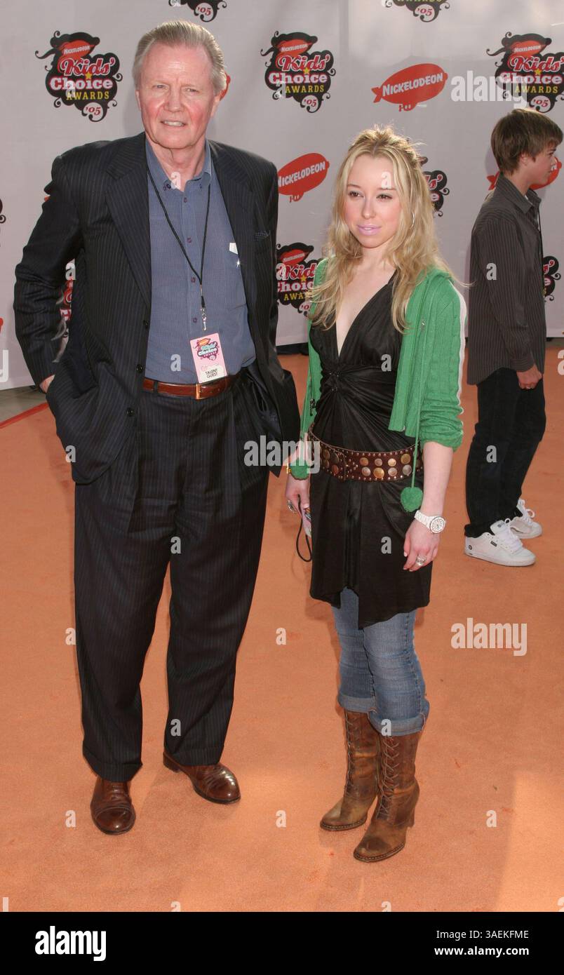 Apr 02, 2005; Los Angeles, CA, USA; Actor JON VOIGHT with Goddaughter ...