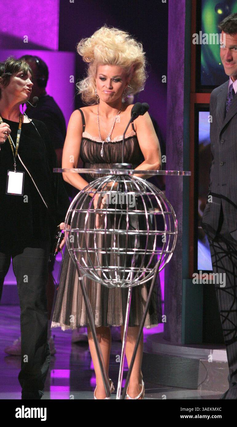 Aug 31, 2005; Los Angeles, CA, USA; Actress CARMEN ELECTRA at the 2005 ...