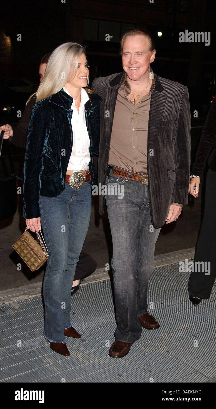 Oct 25, 2005; Los Angeles, CA, USA; Actor LEE MAJORS and wife at the ...