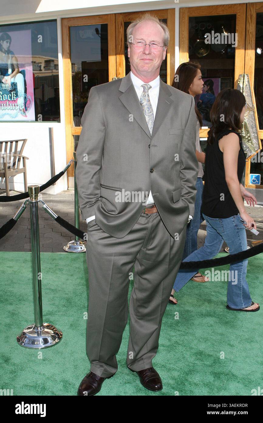 William hurt incredible hulk world hi-res stock photography and images ...