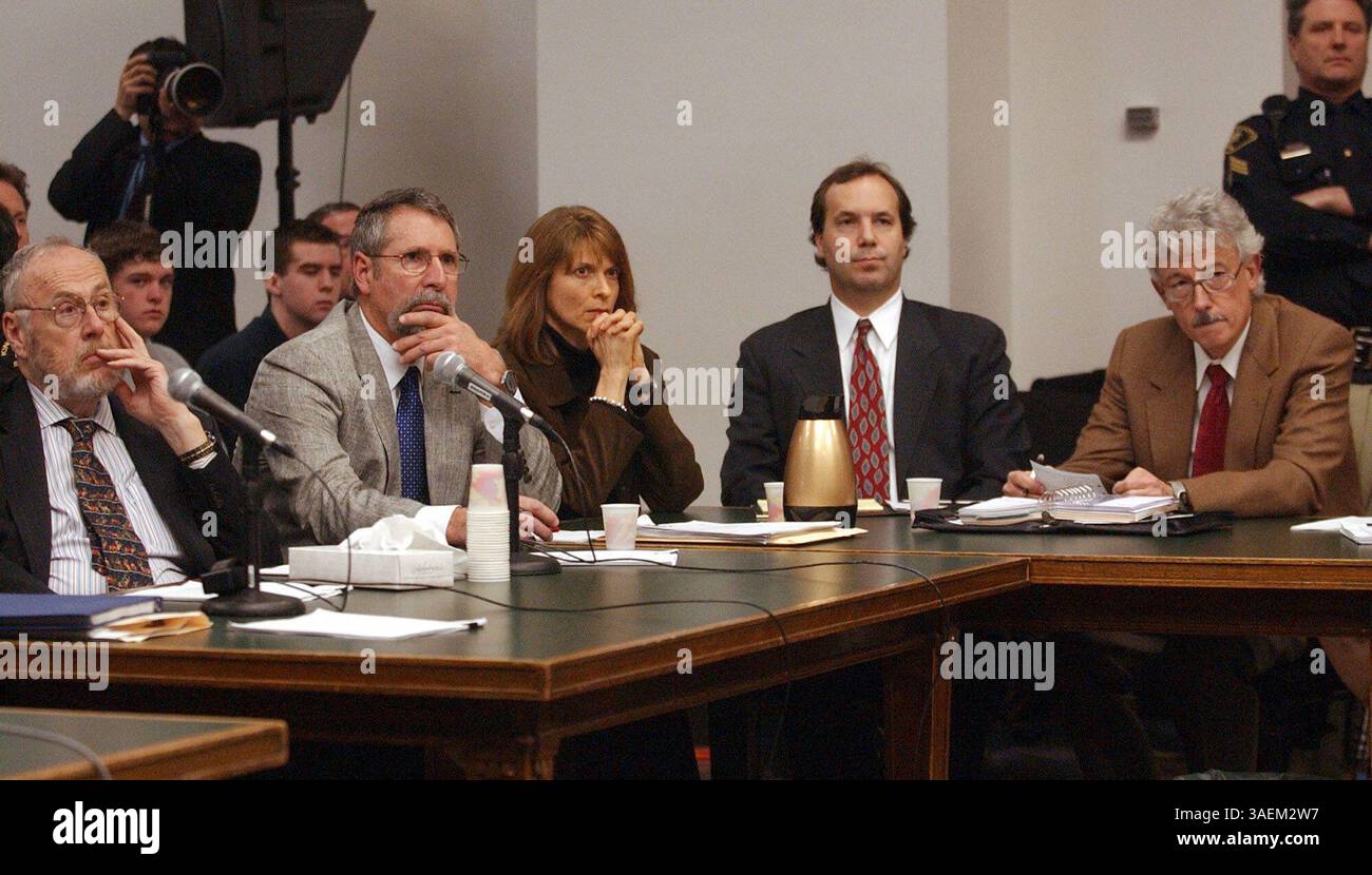 Dec 18, 2003; Seattle, WA, USA; ANTHONY SAVAGE (L), and other attorneys ...