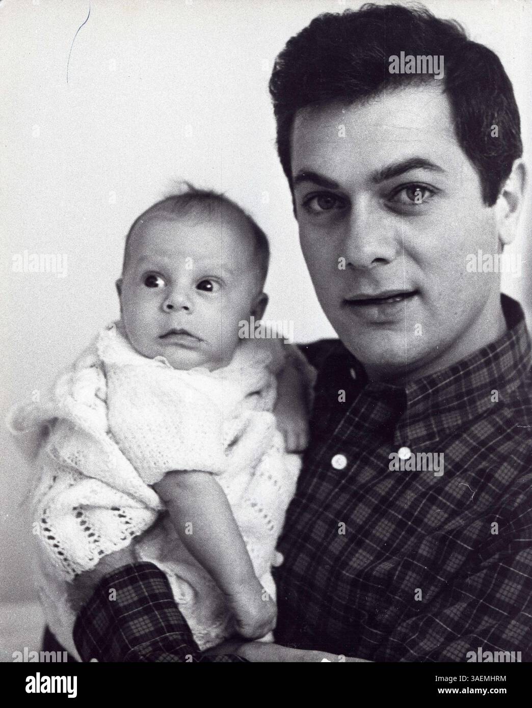 Sept. 5, 2011 - JAMIE LEE CURTIS with father Tony Curtis.Supplied by ...
