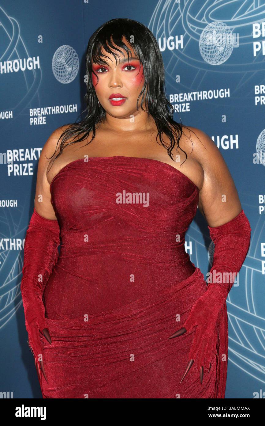 Ca. 05th Apr, 2025. Lizzo at arrivals for The 11th Breakthrough Prize ...