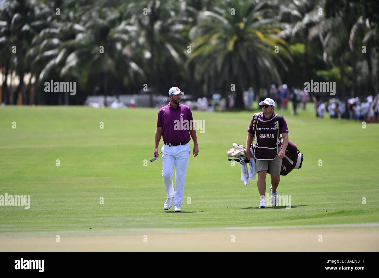 Doral, USA. 06th Apr, 2025. Marc Leishman of the Ripper GC walks to th ...