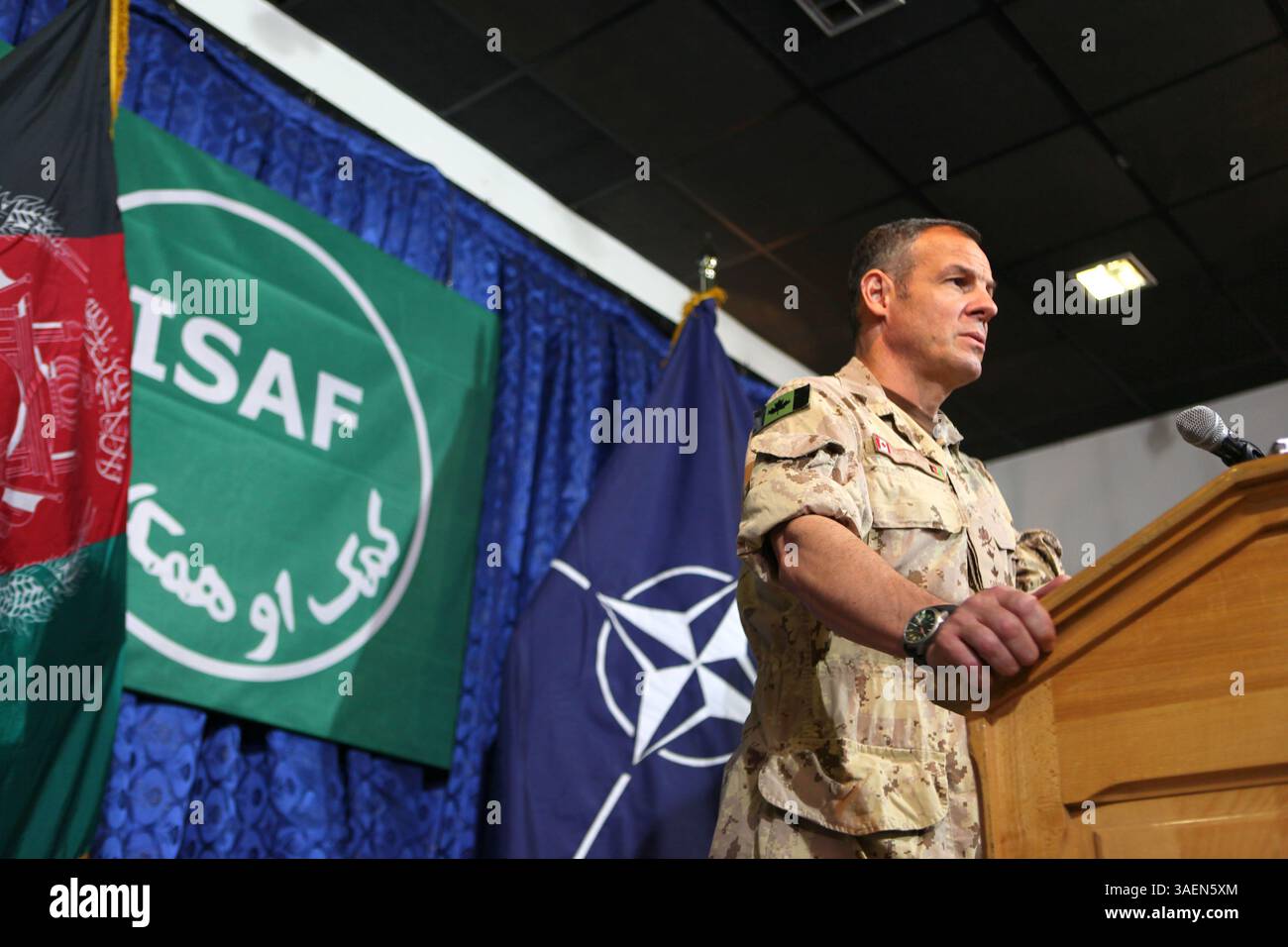 Deputy commander of isaf hi-res stock photography and images - Alamy