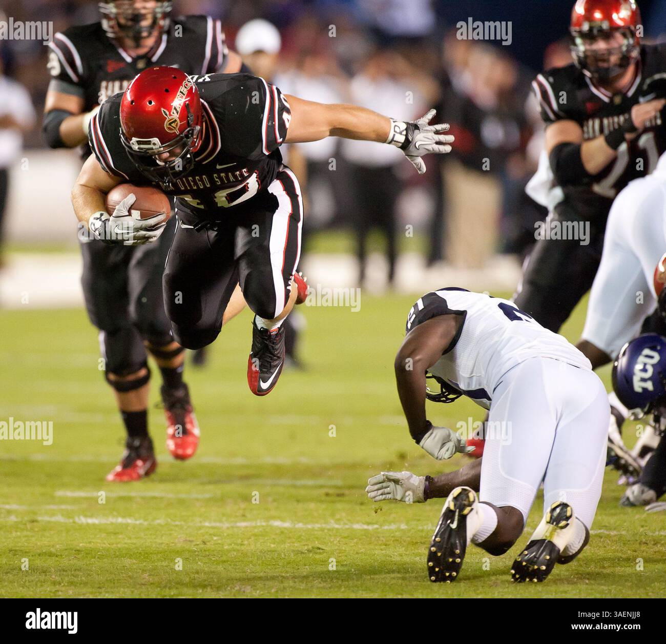 October 8, 2011: Despite Horned Frog S Johnny Fobbs' tackle attempt ...