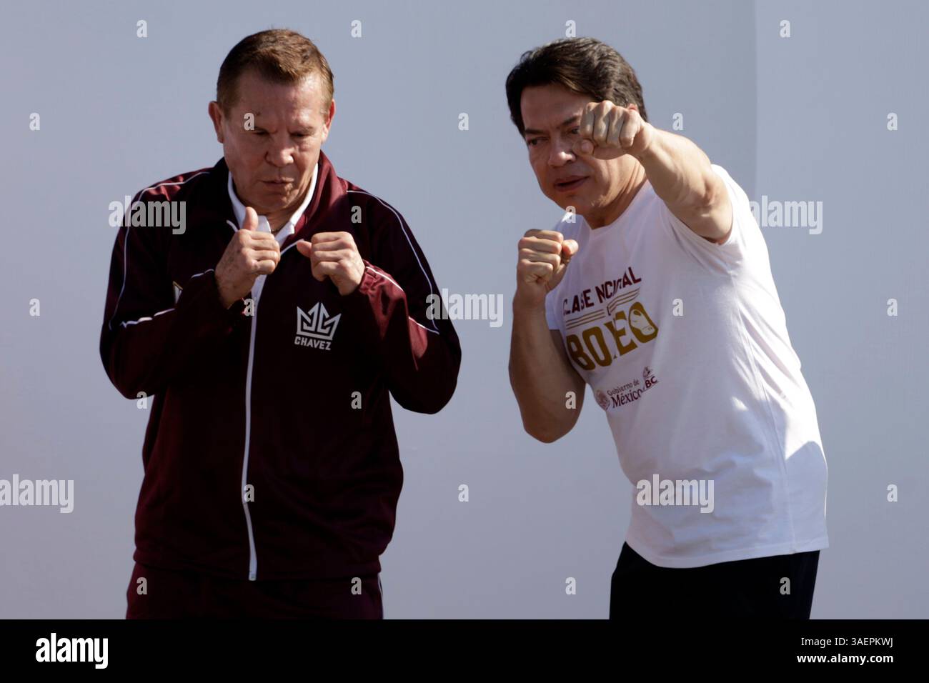 Mexico City, Mexico. 06th Apr, 2025. Former world boxing champion ...