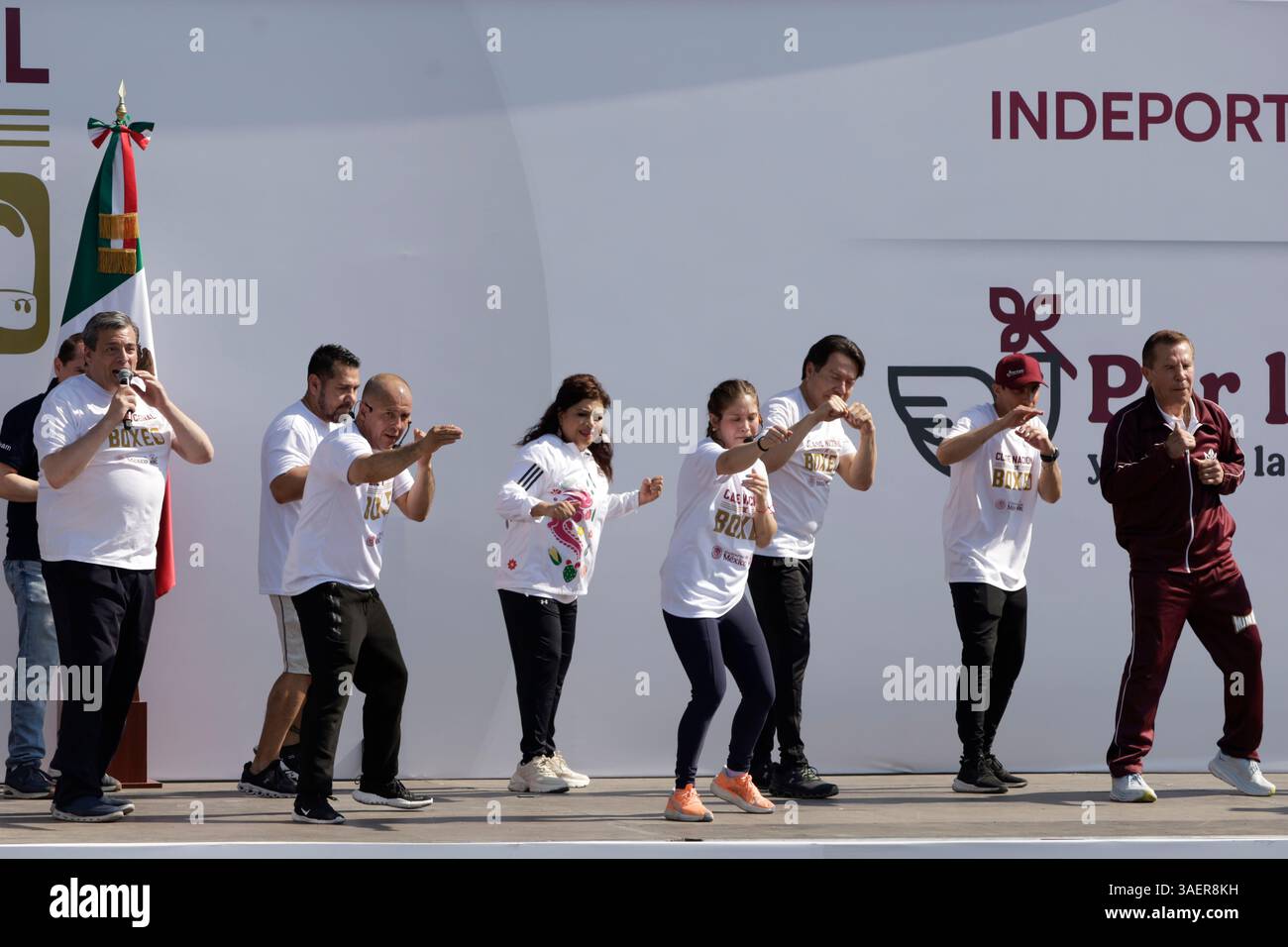 (L-R) World Boxing Council President, Mauricio Sulaiman; Mexico City ...