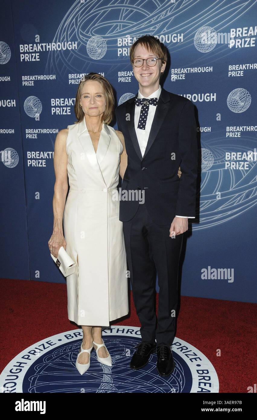Ca. 05th Apr, 2025. Kit Bernard Foster, Jodie Foster at arrivals for ...