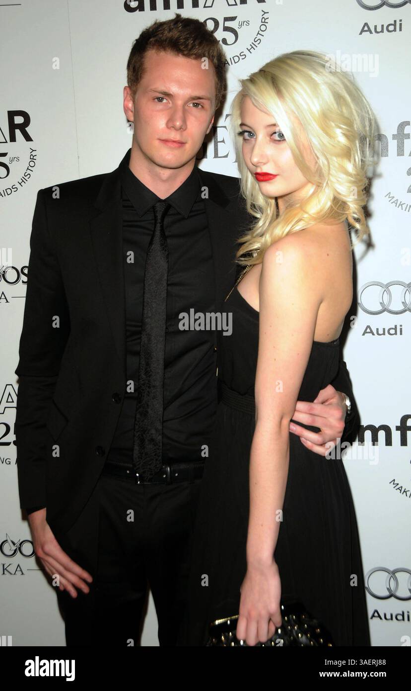 Oct. 28, 2011 - Los Angeles, New York, USA - . . . . . October 27 2011 ...