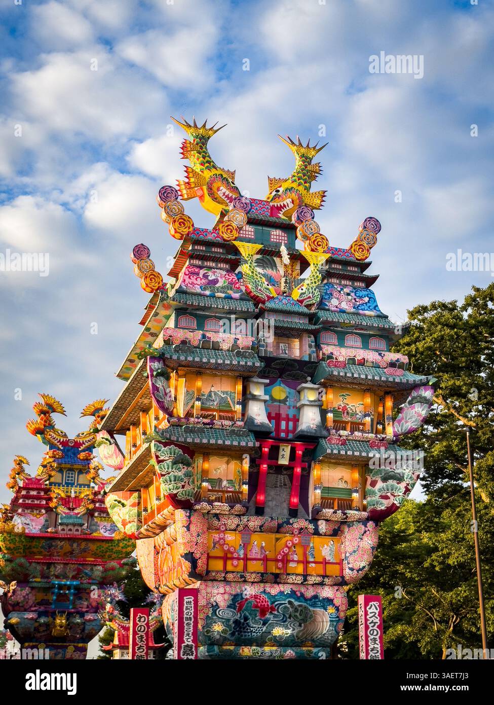 Noshiro Tenku no Fuyajo Tanabata Festival Lantern Castles in the Sky in ...
