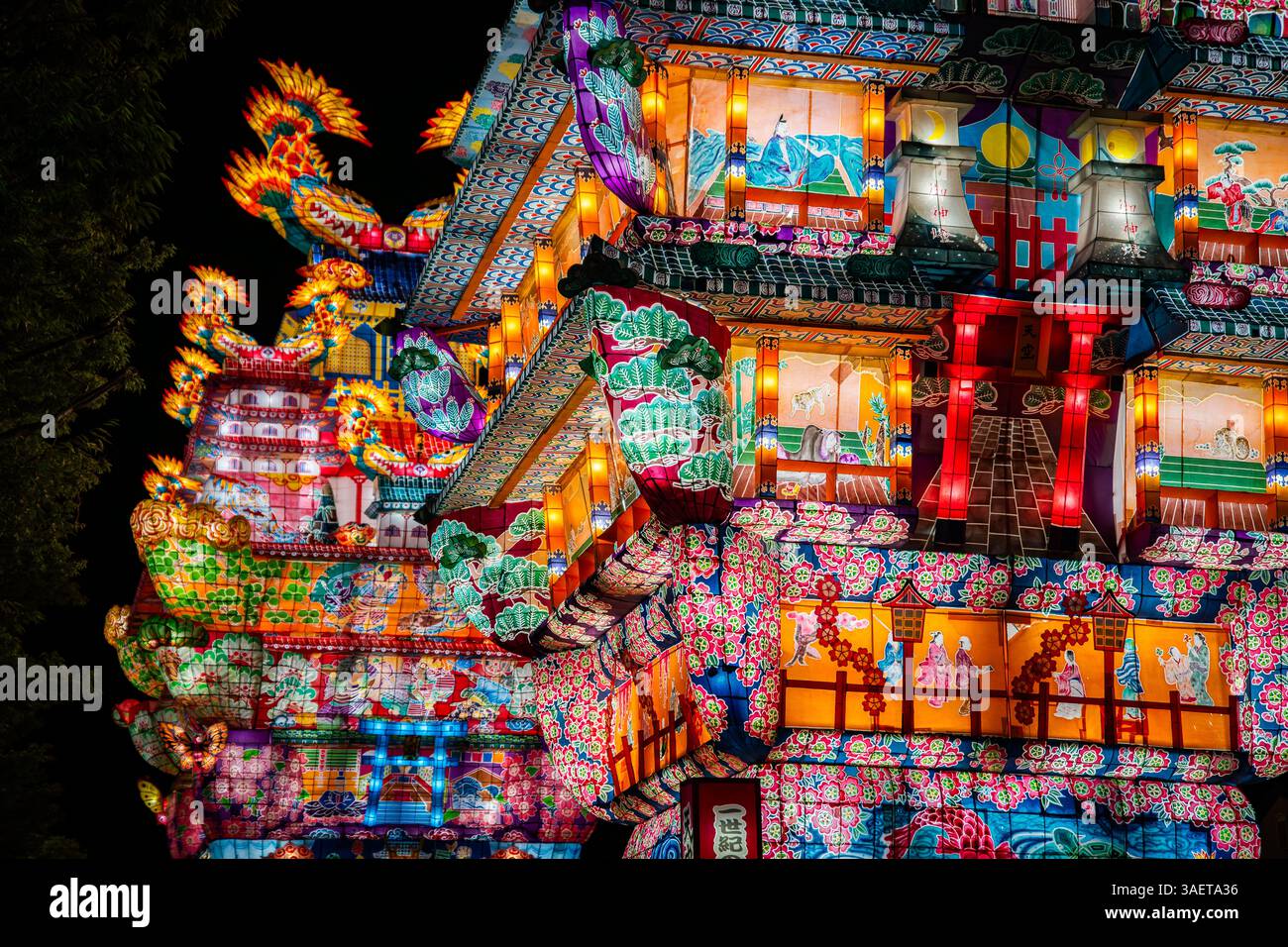 Noshiro Tenku no Fuyajo Tanabata Festival Lantern Castles in the Sky in ...