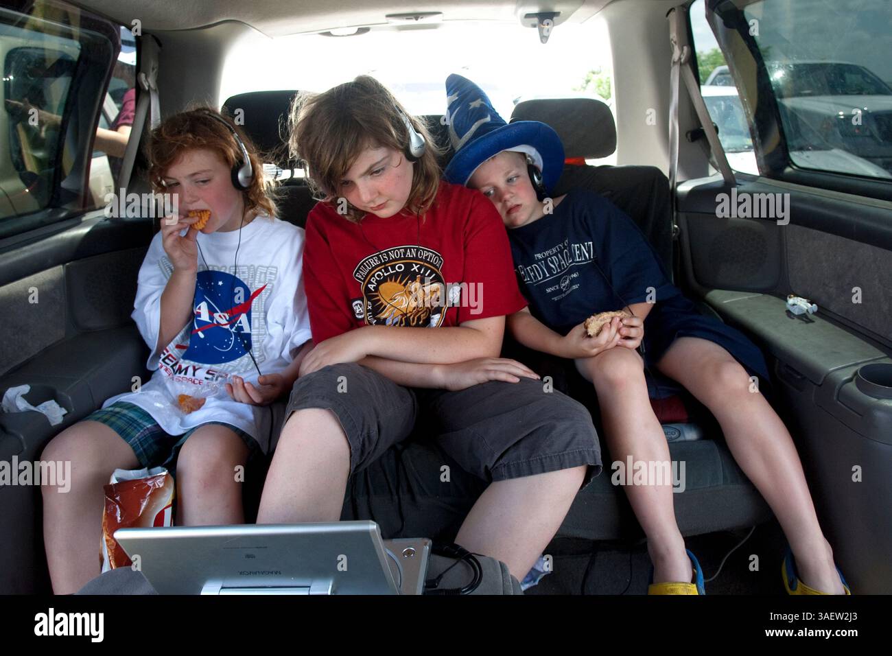 June 3, 2011 - CHRIS ZUPPA | Times .SP 339528 ZUPP Shuttle.(Titusville ...