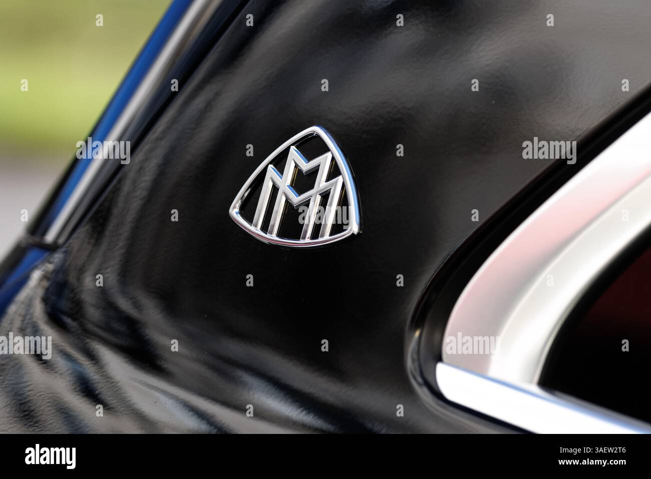 06 April 2025, Bavaria, Munich: The Maybach brand logo can be seen on a ...