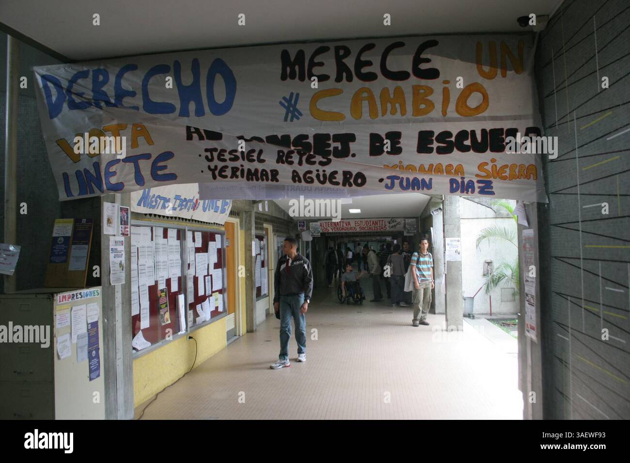 Pancartas de la facultad hi-res stock photography and images - Alamy