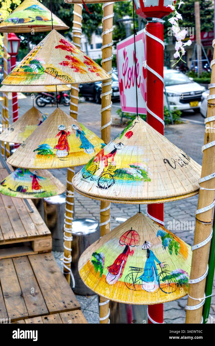 Iconic conical hats vietnam hi-res stock photography and images - Alamy