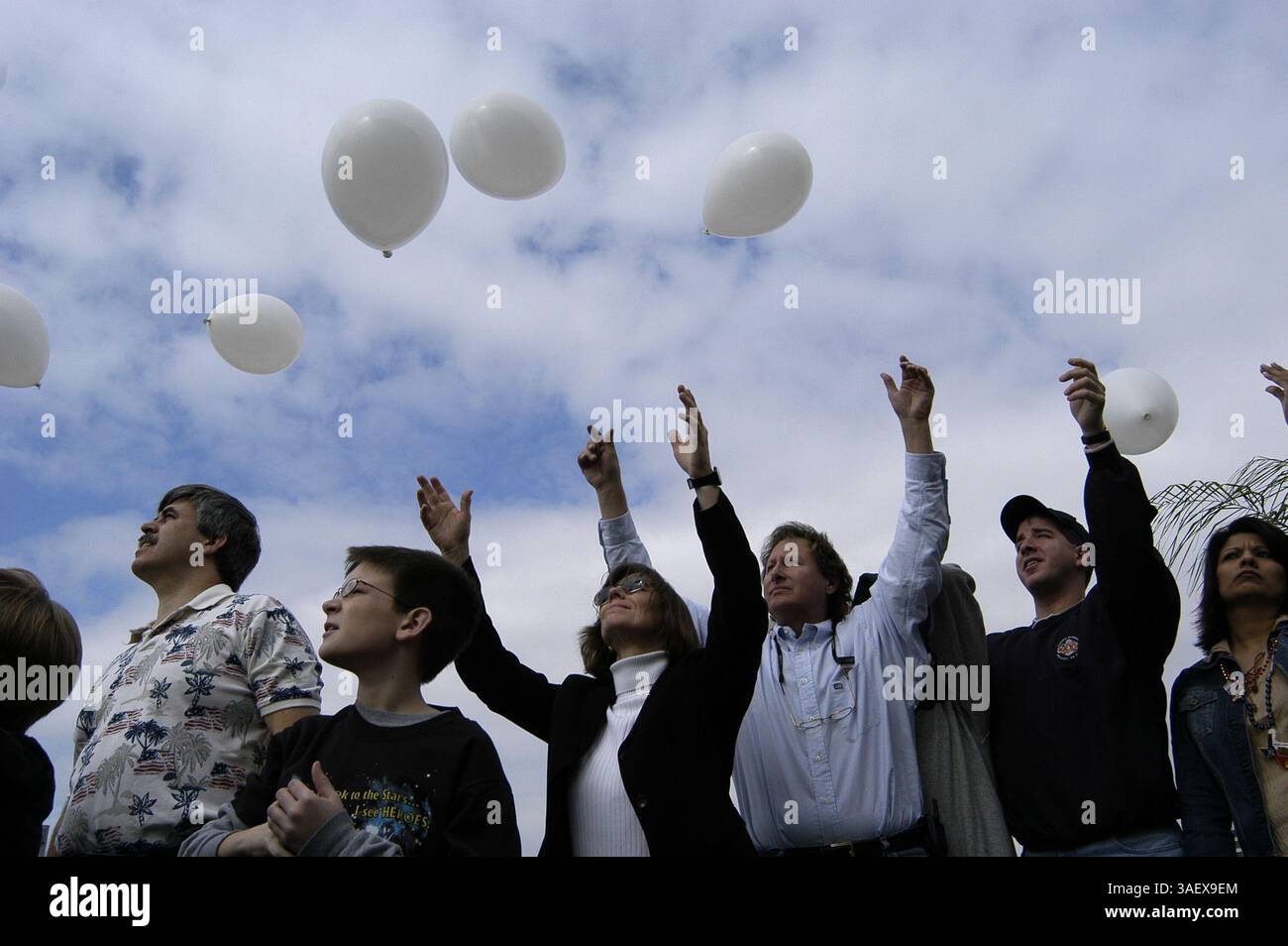 Feb 01, 2004; Houston, TX, USA; Balloons are released at a memorial ...