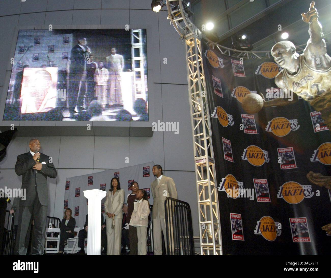 Feb 11, 2004; Los Angeles, CA, USA; Former Los Angeles Lakers NBA star ...