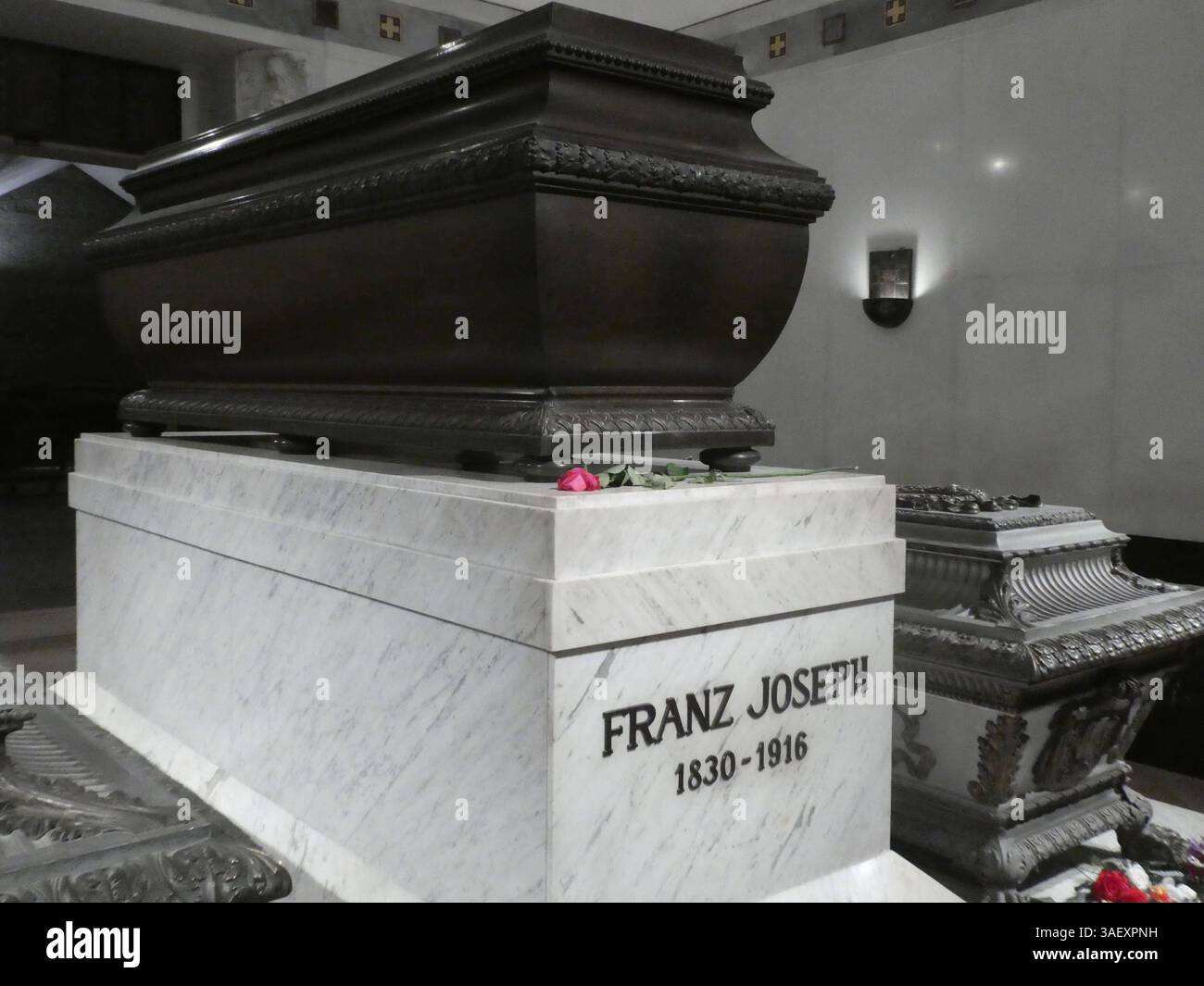 Franz-Josephs-Gruft in Kapuzinergruft Sarkophak von Kaiser Franz Joseph ...