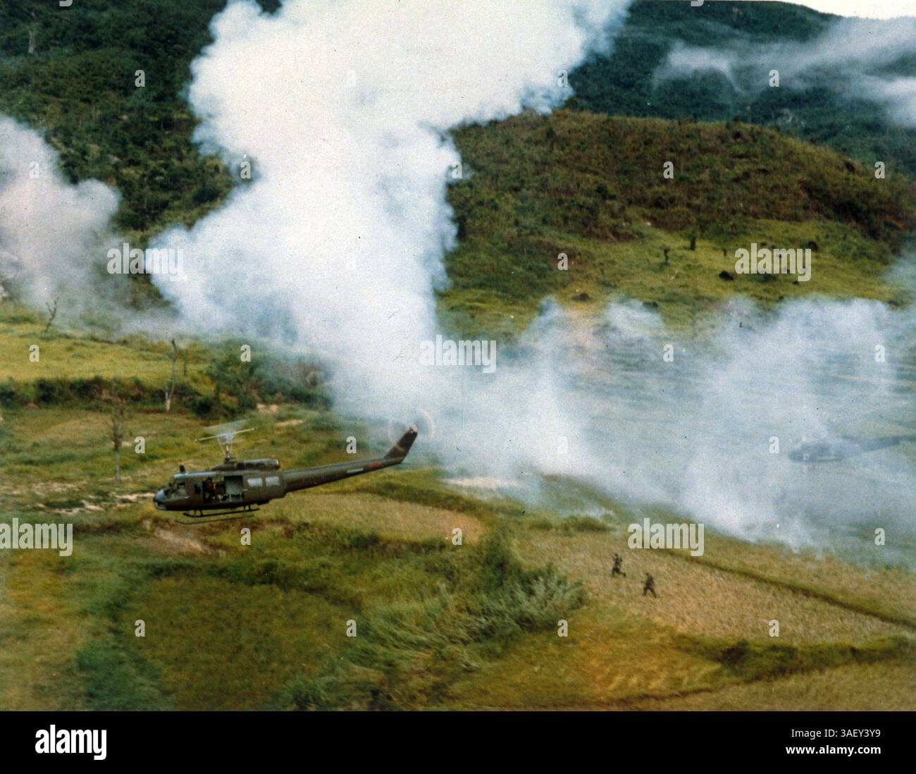 Weapons platoon hi-res stock photography and images - Alamy