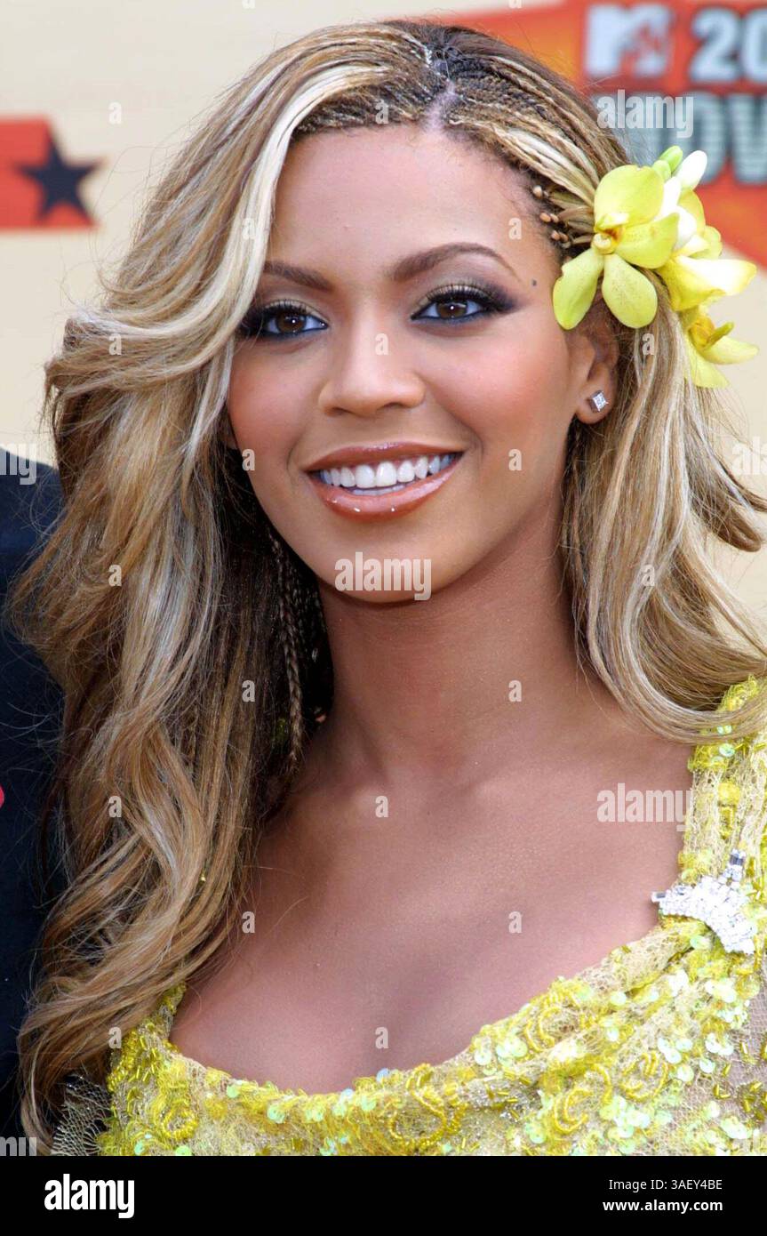 Jun 02, 2001; Los Angeles, CA, USA; Singer BEYONCE KNOWLES from Destiny ...