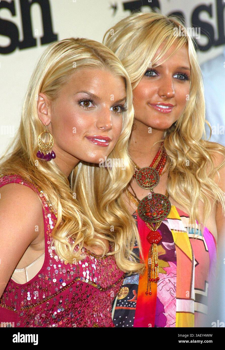June 28, 2003; Hollywood, CA, USA; Singer JESSICA SIMPSON with sister ...