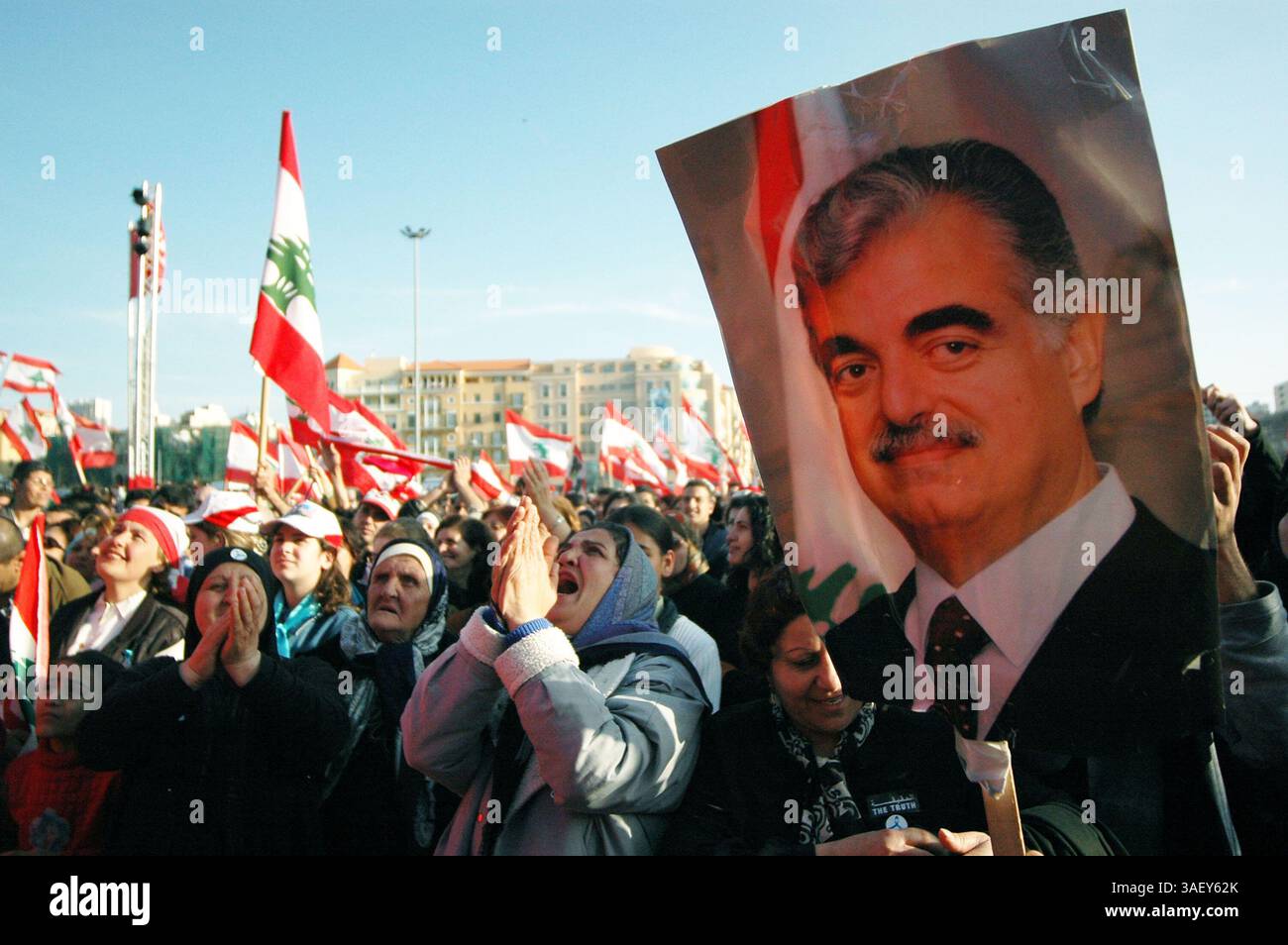 Mar 26, 2005; Beirut, LEBANON; Hundreds of Lebanese people demonstrate ...