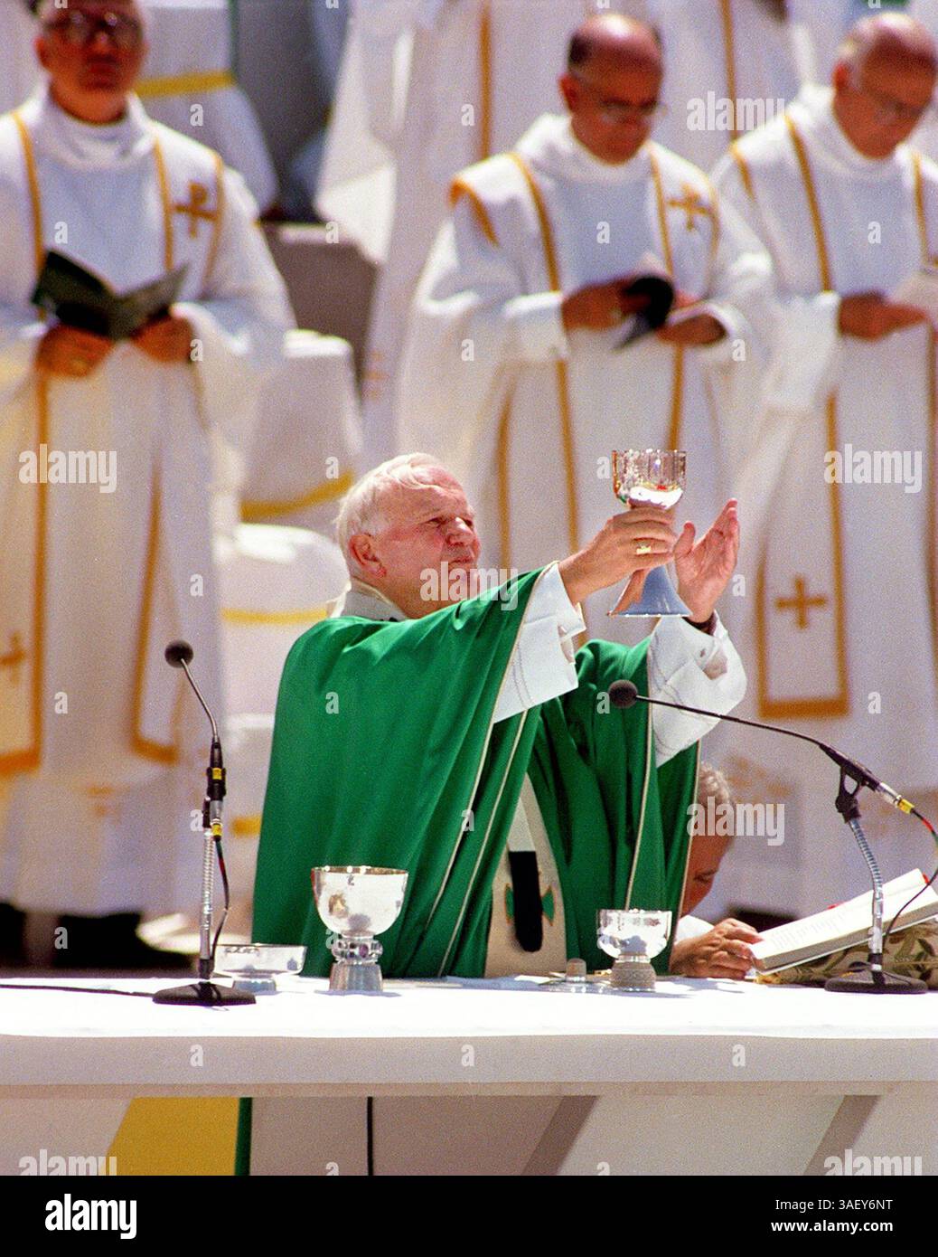 Sep 13, 1987; San Antonio, TX, USA; POPE JOHN PAUL II dies at age 84 ...