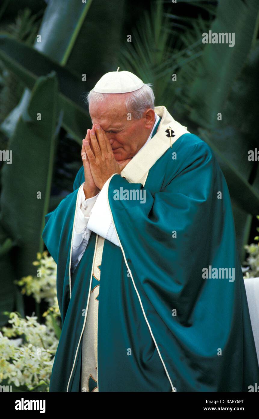 Sep 14, 1987; Washington, DC, USA; POPE JOHN PAUL II dies at age 84 ...