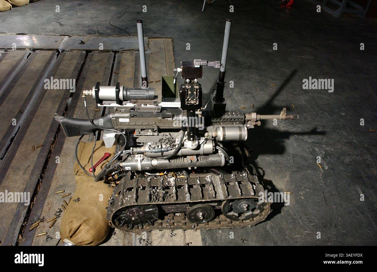 Feb 02, 2005; Picatinny, NJ, USA; The Army displayed its new fighting ...