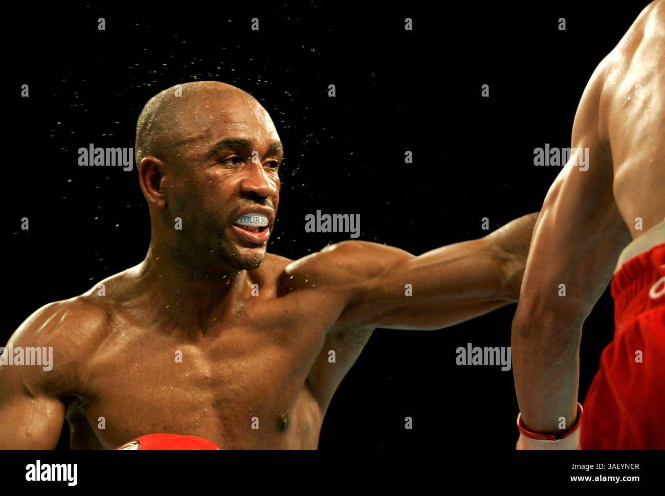 Dec 04, 2004; Las Vegas, NV, USA; Boxing - JOSE LUIS CASTILLO defeated ...