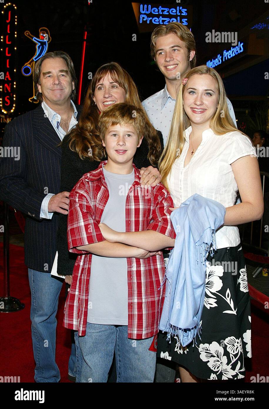 Dec 16, 2004; Universal City, CA, USA; Actor BEAU BRIDGES and family at ...