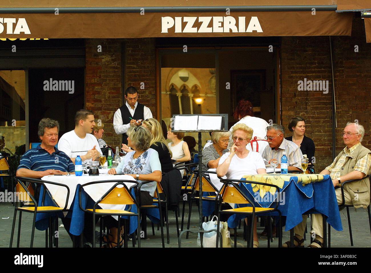 May 23, 2003; Sienna, Tuscany, ITALY; Scenes from Tuscany, Italy's most ...
