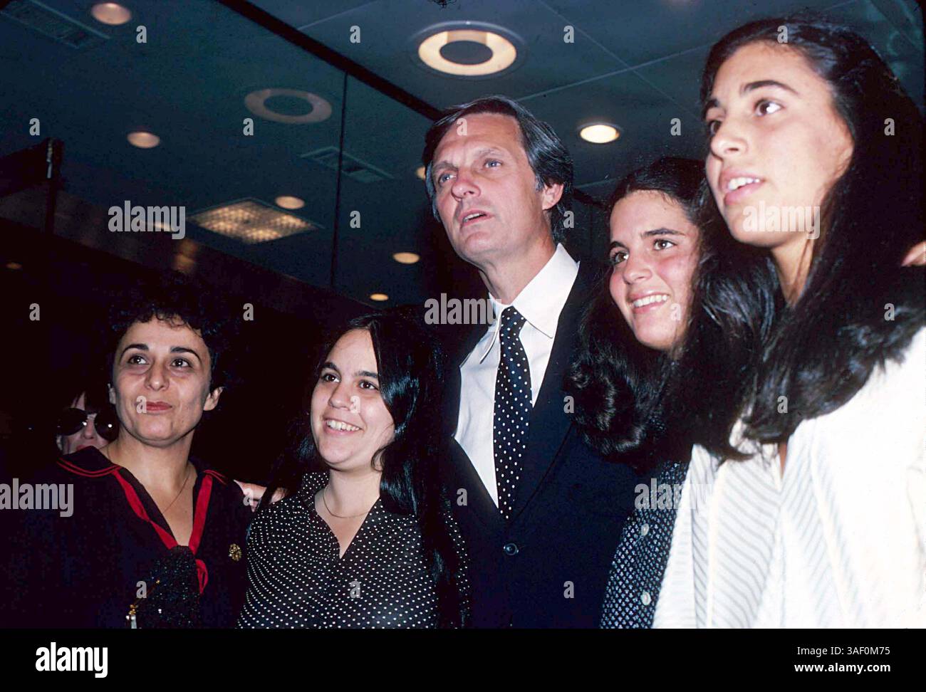 Mar. 10, 2005 - ALAN ALDA WITH WIFE ARLENE ALDA AND THEIR KIDS 1979 ...