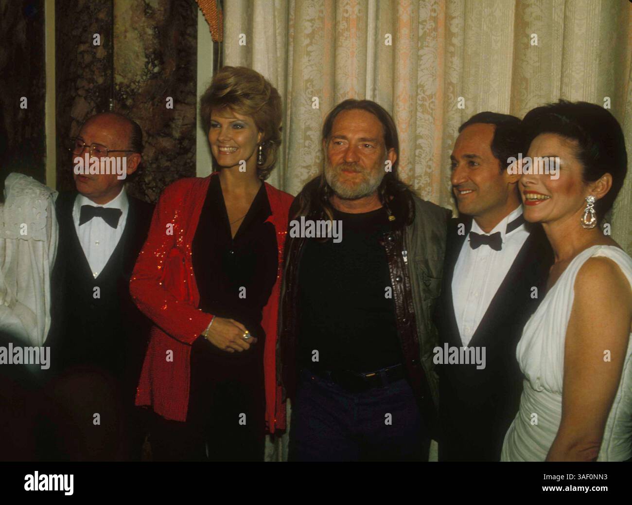 Connie koepke willie nelson hi-res stock photography and images - Alamy