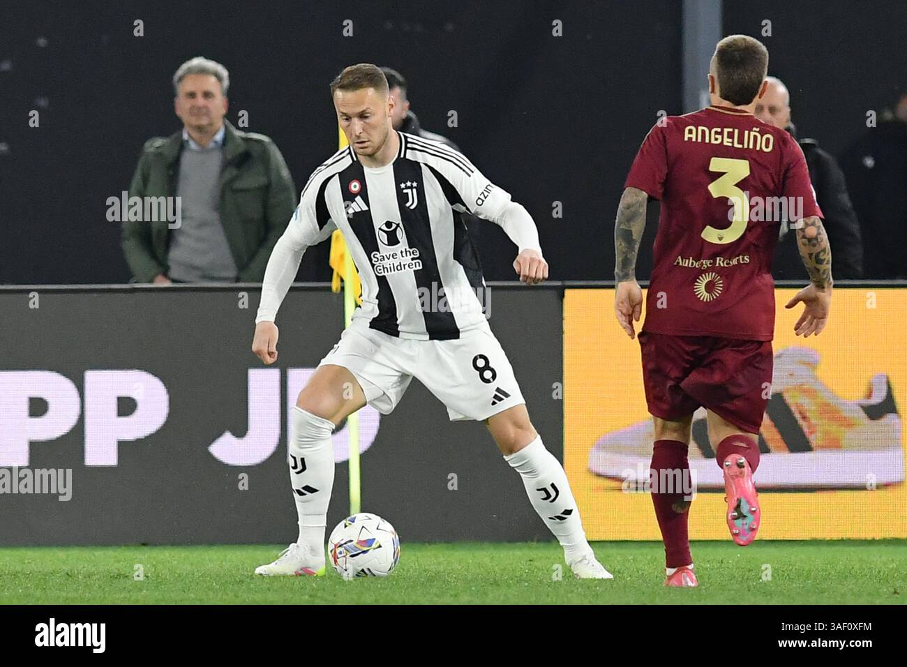 Rome, Italy. 06th Apr, 2025. Teun Koopmeiners of Juventus (L) José ...