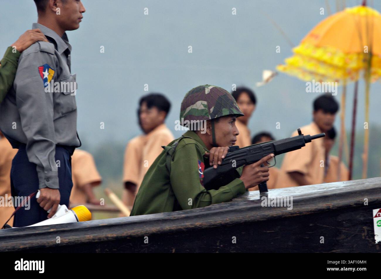 Oct 18, 2004; Nyaungshwe, Shan, BURMA (MYANMAR); Burma army soldiers ...