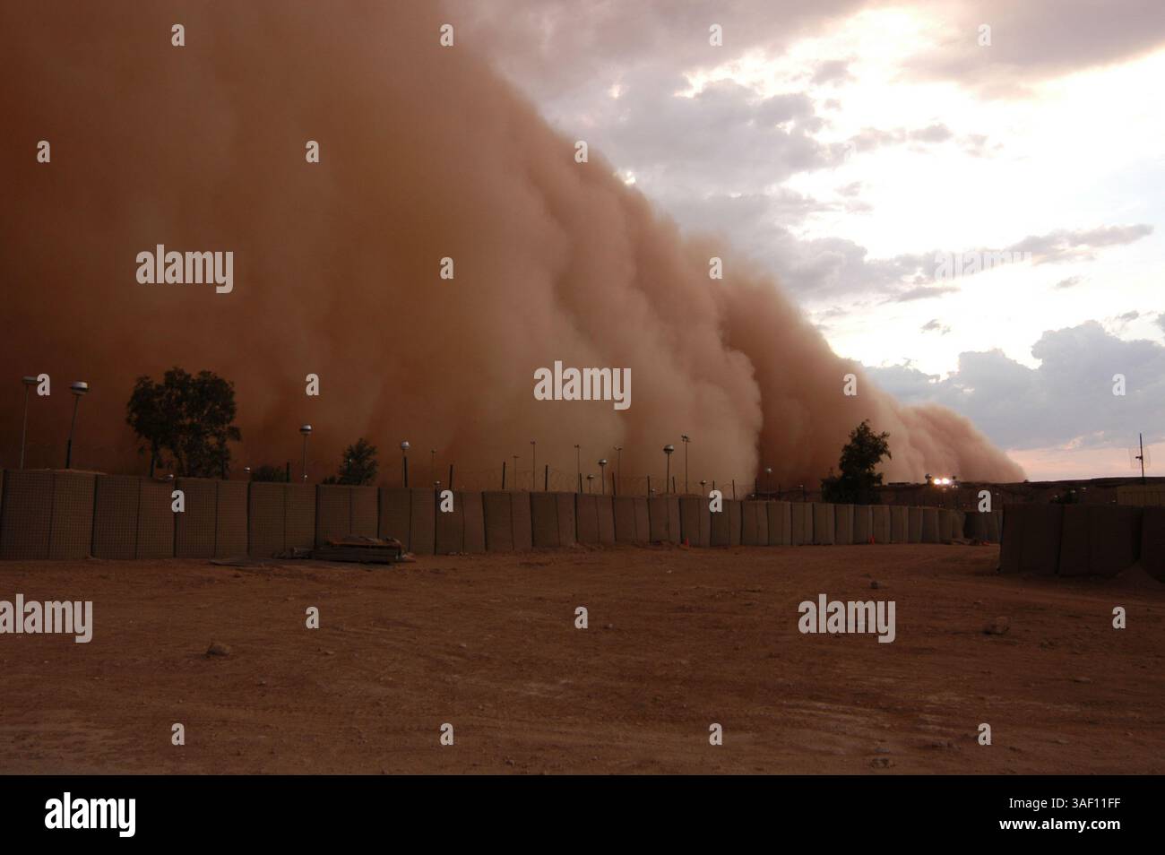 Apr 26, 2005; Al Asad, Iraq; A dust storm similar to special effects on ...
