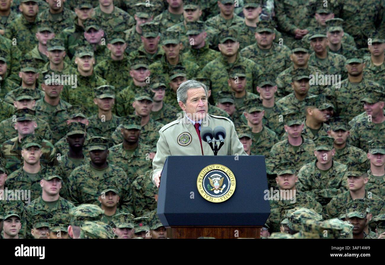 Dec 07, 2004; Camp Pendleton, CA, USA; U.S. President GEORGE W. BUSH ...