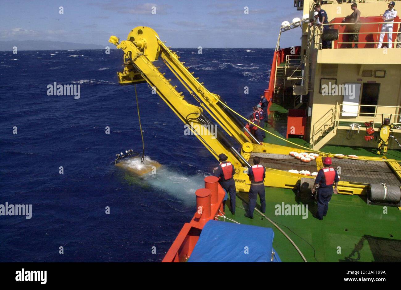 Feb 16, 2001; Honalulu, HI, USA; The remotely operated vehicle (ROV ...