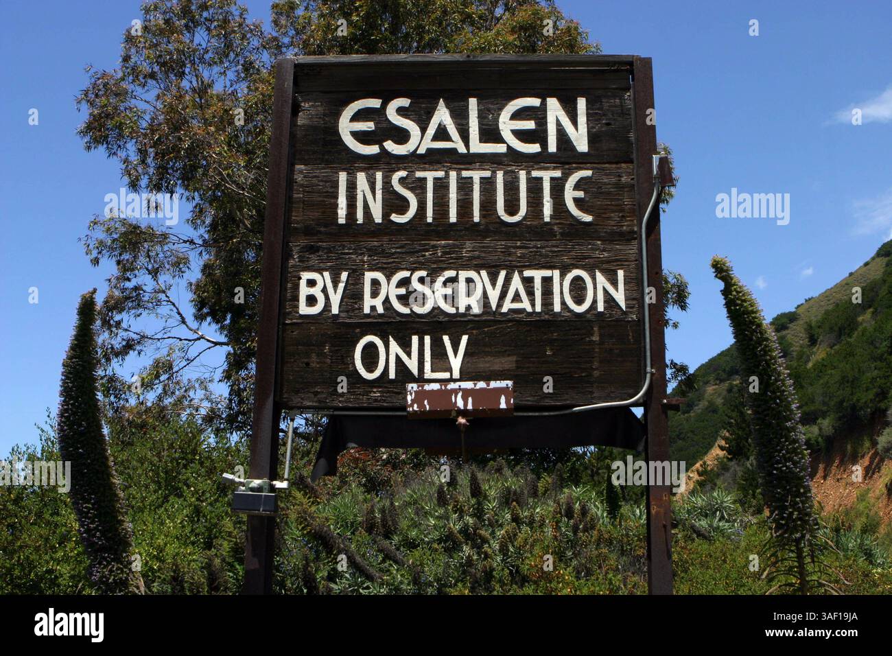 Esalen institute hi-res stock photography and images - Alamy