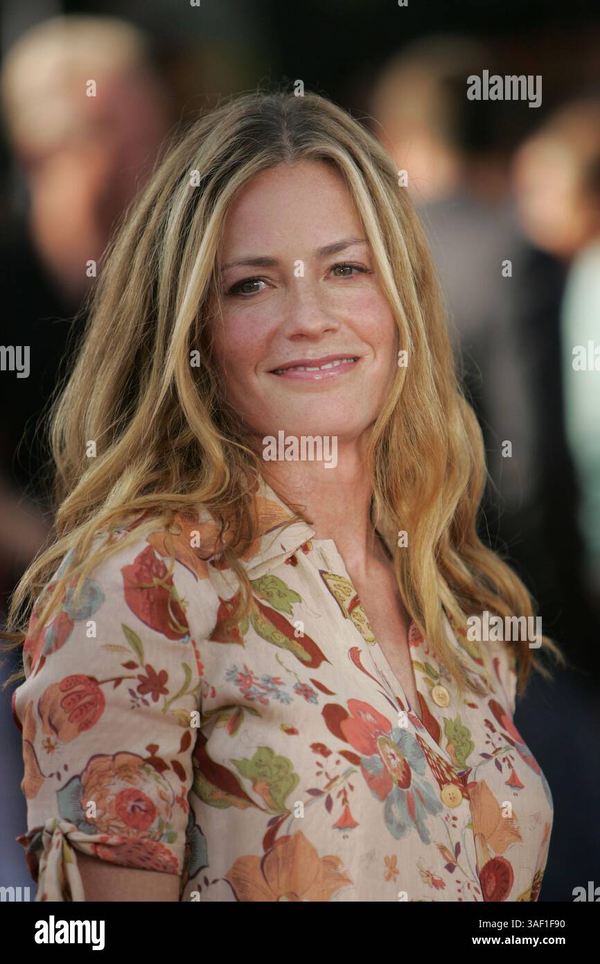 Oct 09, 2005; Los Angeles, CA, USA; Actress ELISABETH SHUE at the ...