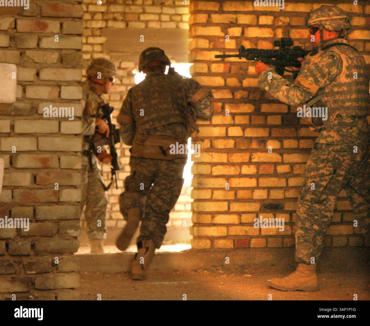 Jun 23, 2005; Abu Ghraib, Iraq; Soldiers from the Illinois Army ...