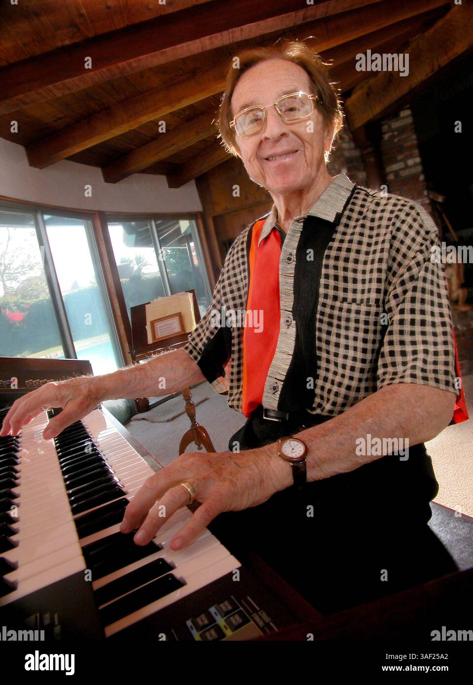 Green acres tv show hi-res stock photography and images - Alamy